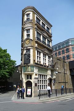 John Betjeman and the Black Friar Pub – Cultureseekers Blog